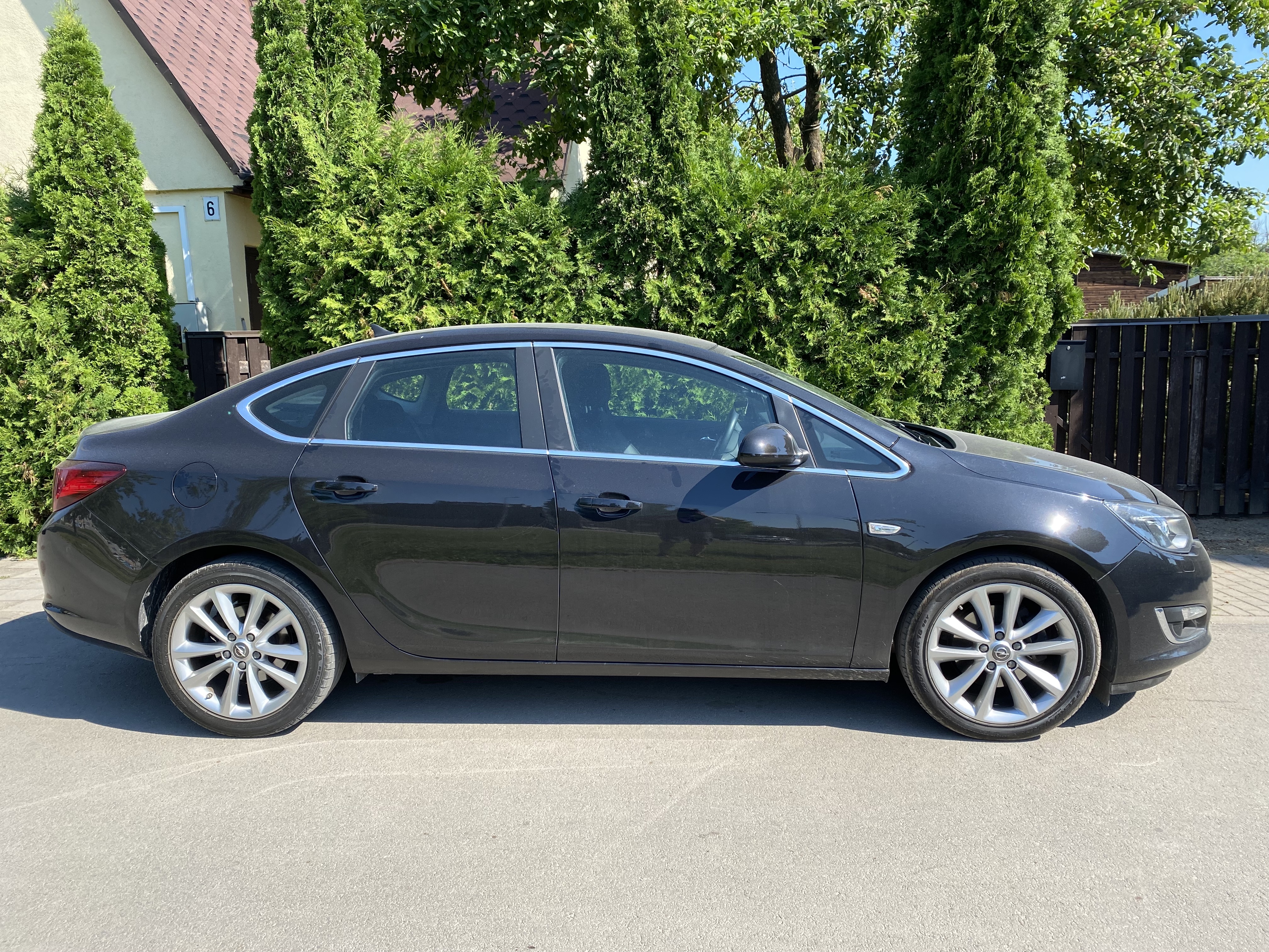 We Bought a Car! – Getting the Hang of Thursdays
